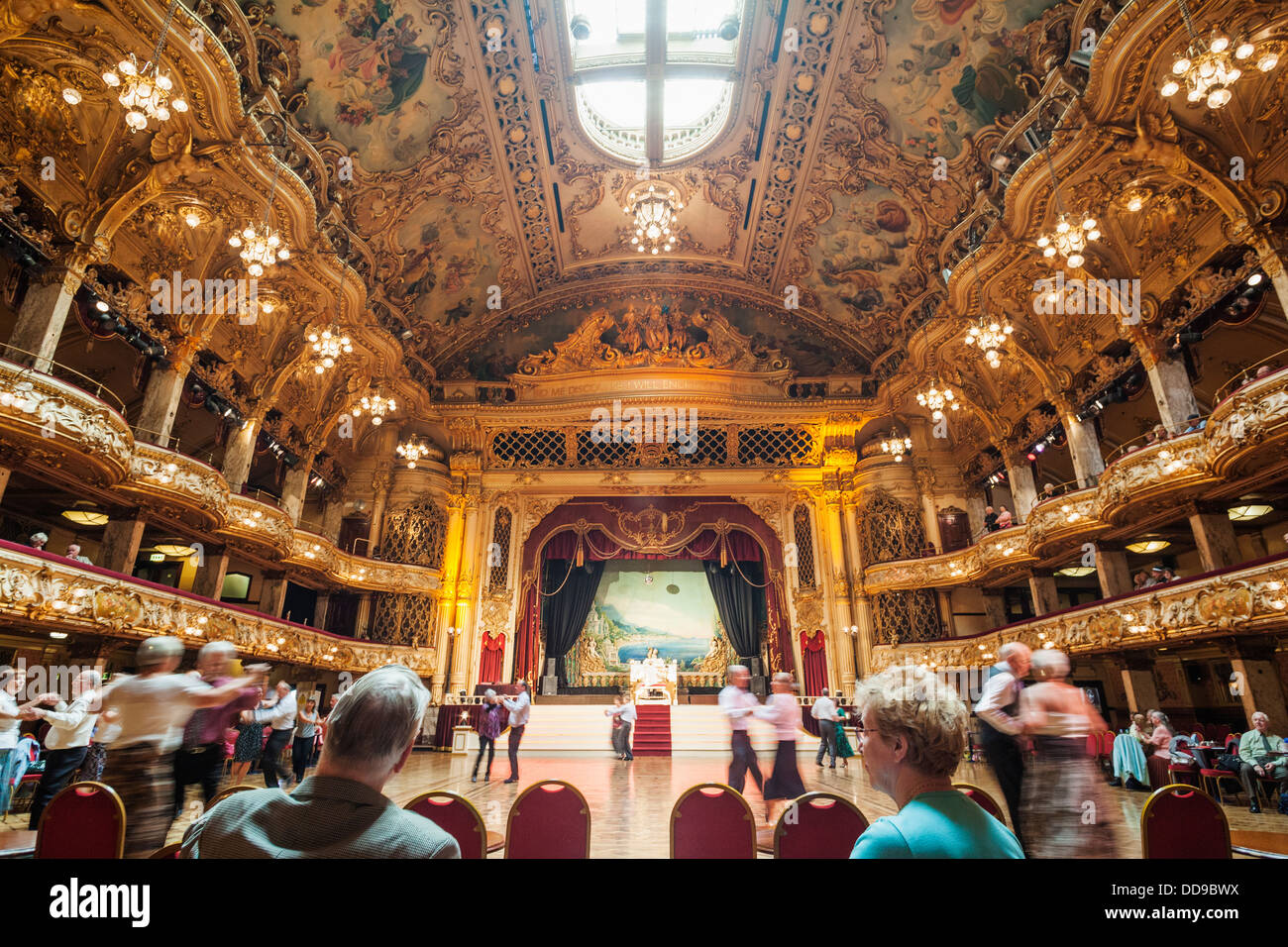 Blackpool tower ballroom interior hi-res stock photography and images ...