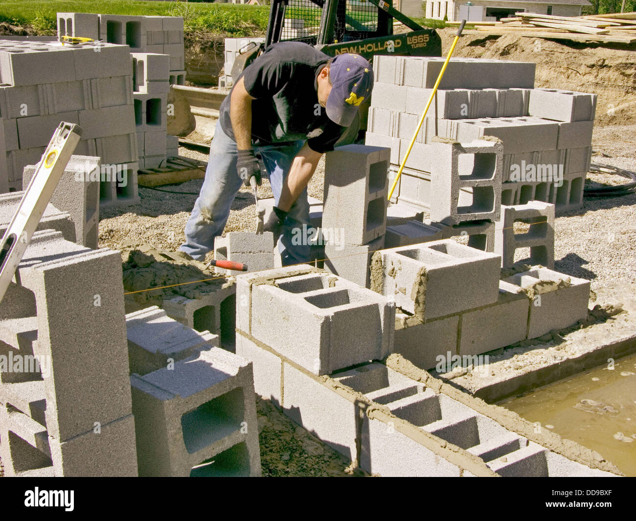 Construction workers standing foundation hi-res stock photography and ...