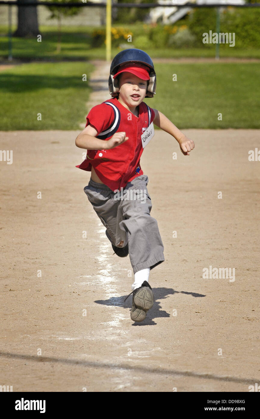 How to play baseball hi-res stock photography and images - Alamy