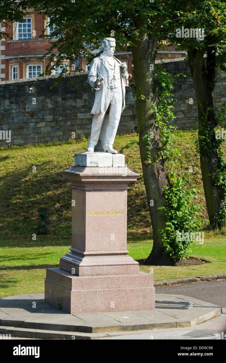 George leeman statue york hi-res stock photography and images - Alamy