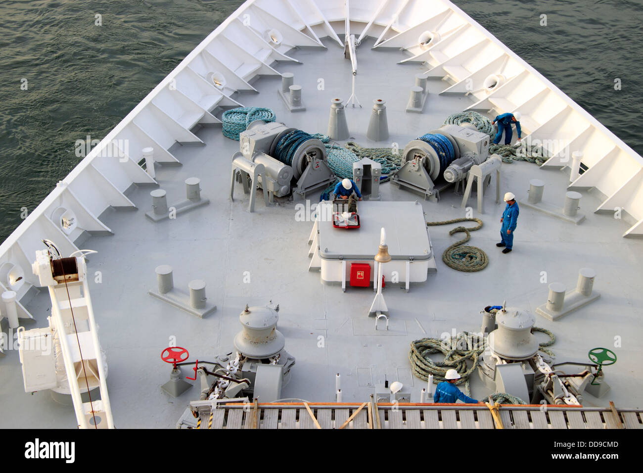 Deckhands hi-res stock photography and images - Alamy