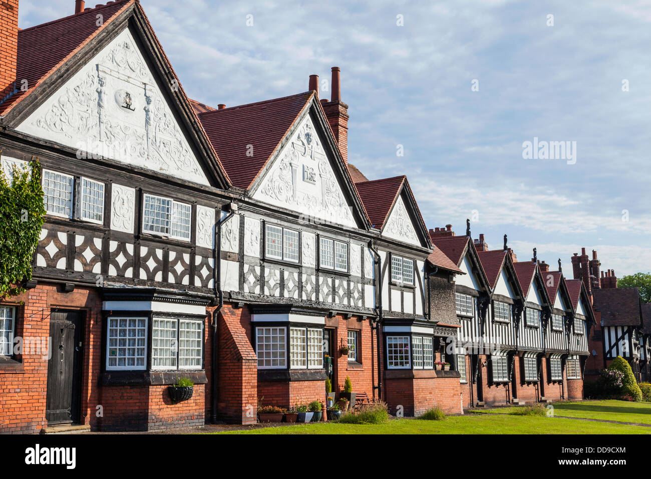 England, Merseyside, Wirral, Port Sunlight, Housing Stock Photo - Alamy