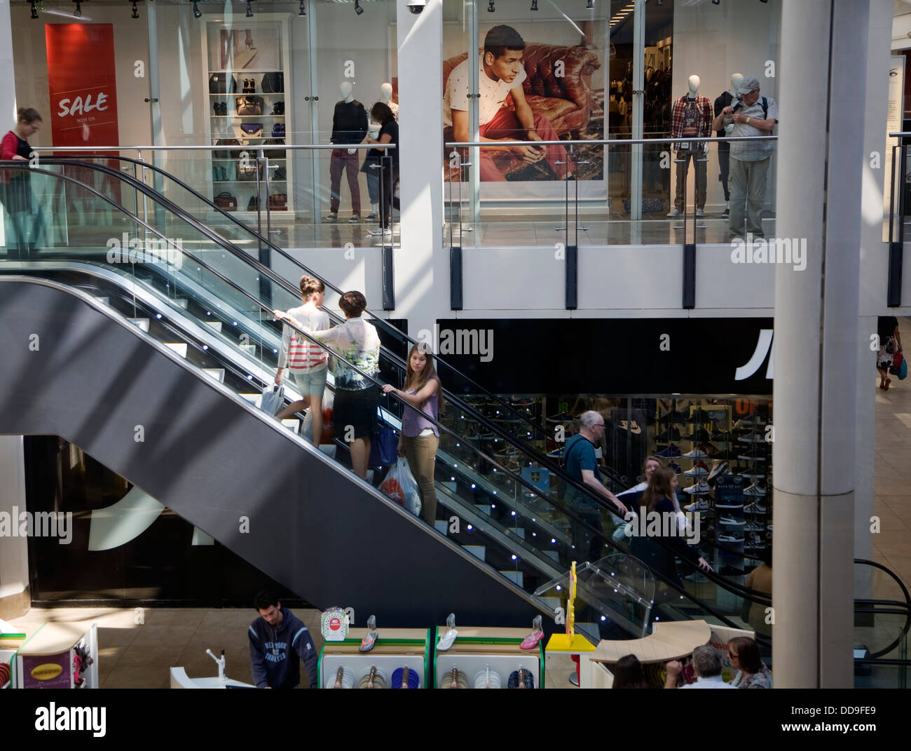 Lion Yard shopping centre Cambridge England Stock Photo - Alamy