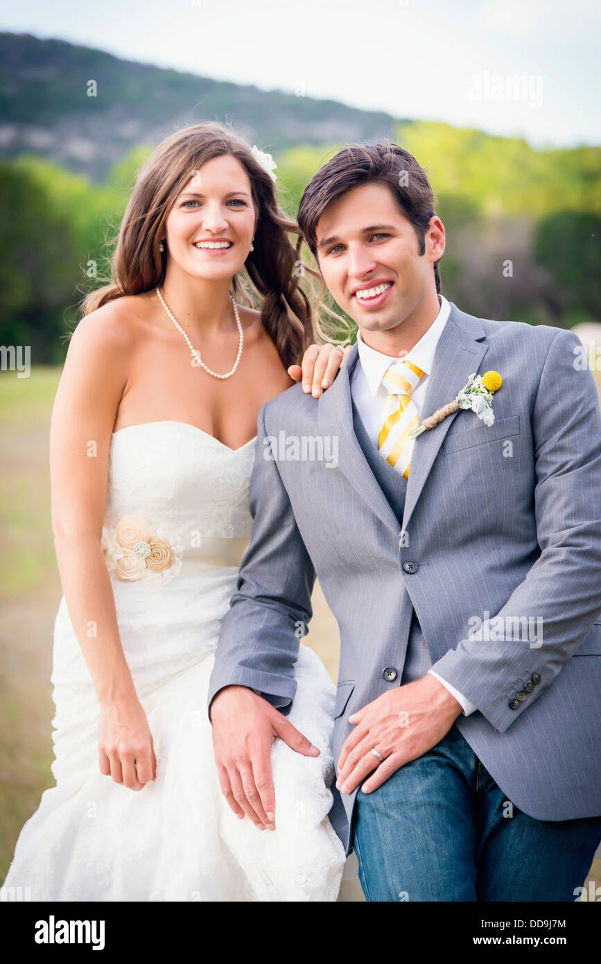 USA, Texas, Portrait of Bride and groom, smiling Stock Photo - Alamy