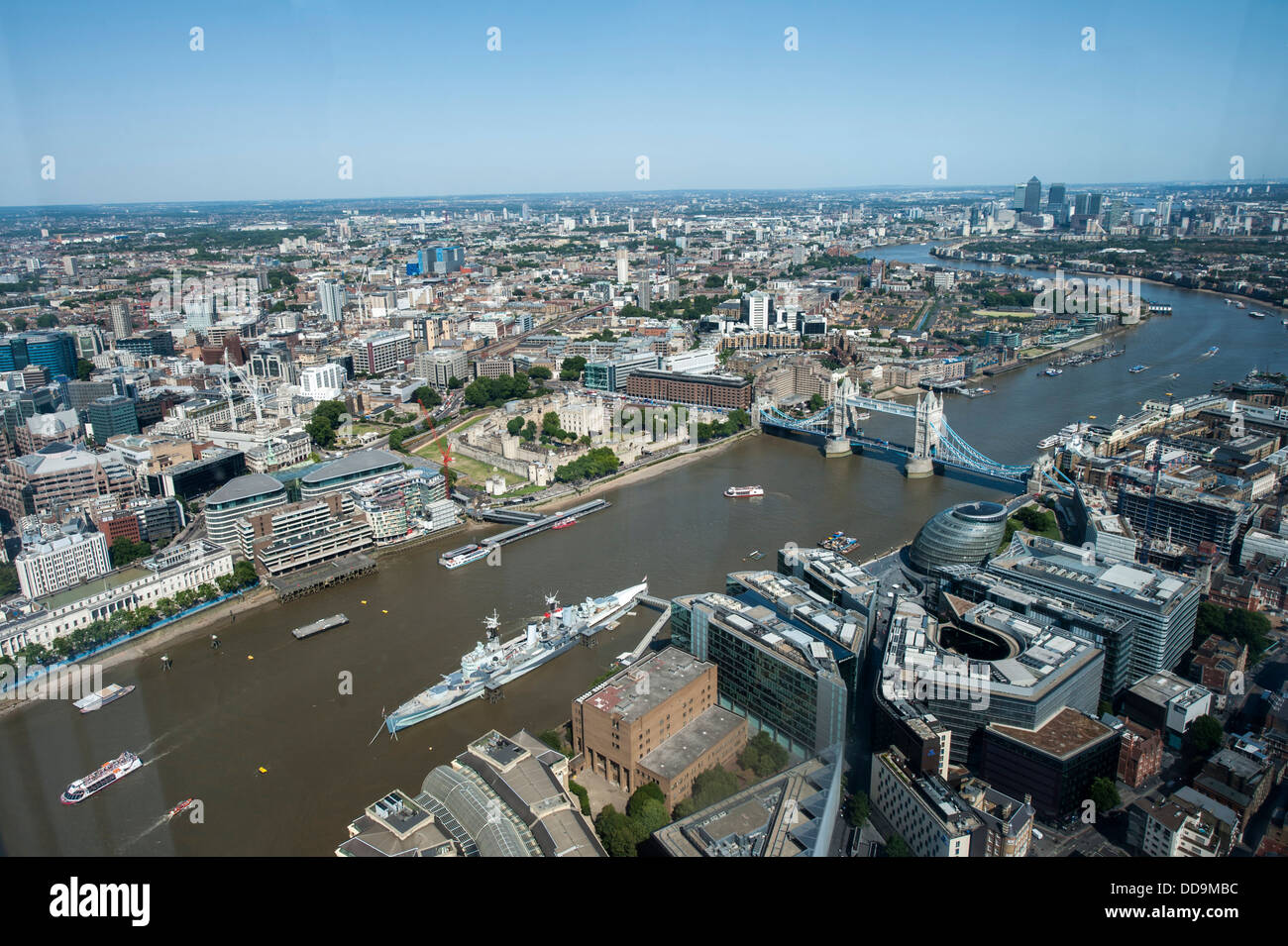 Tower bridge viewing platform london hi-res stock photography and ...