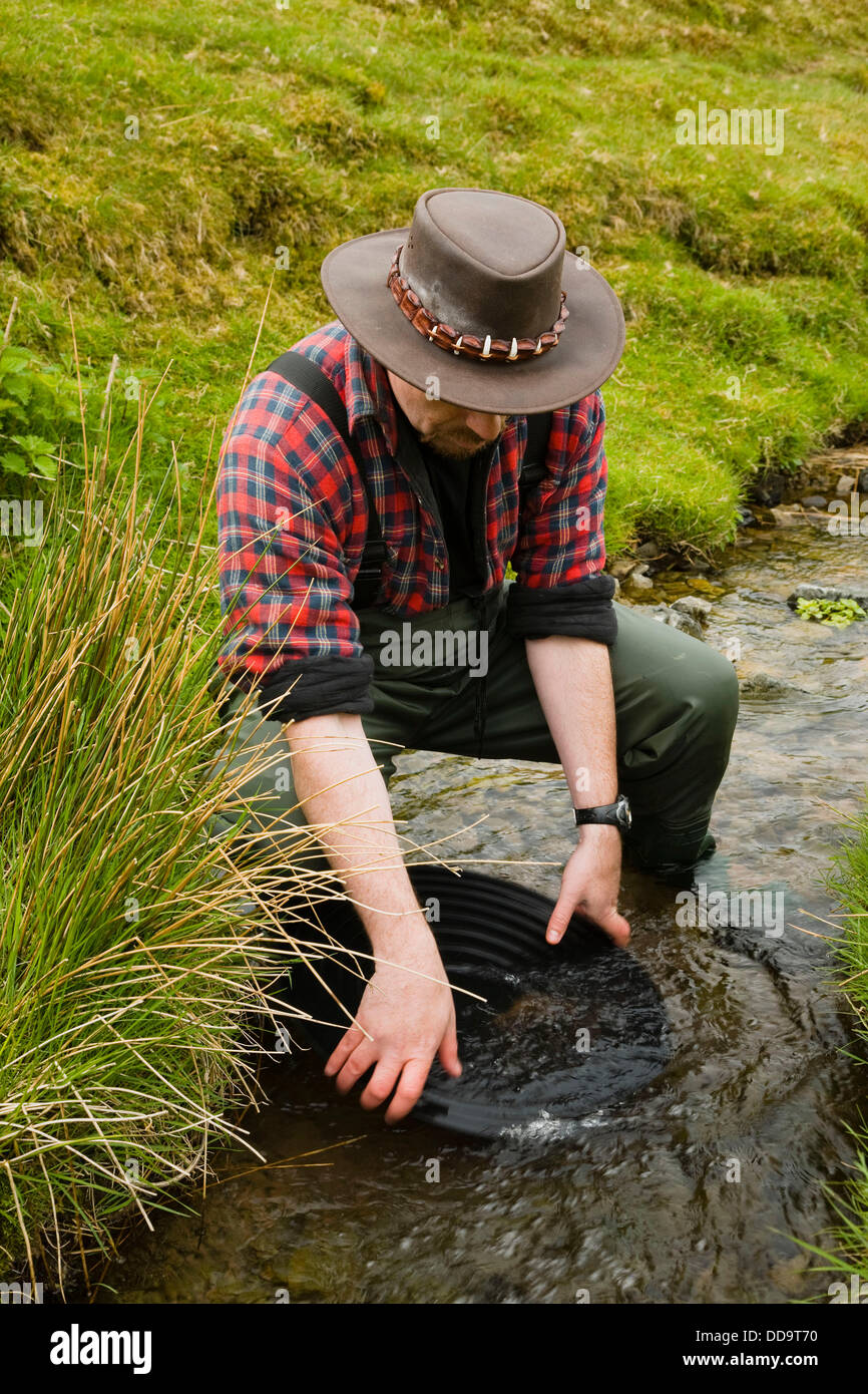 Gold panning in river near hi-res stock photography and images - Alamy