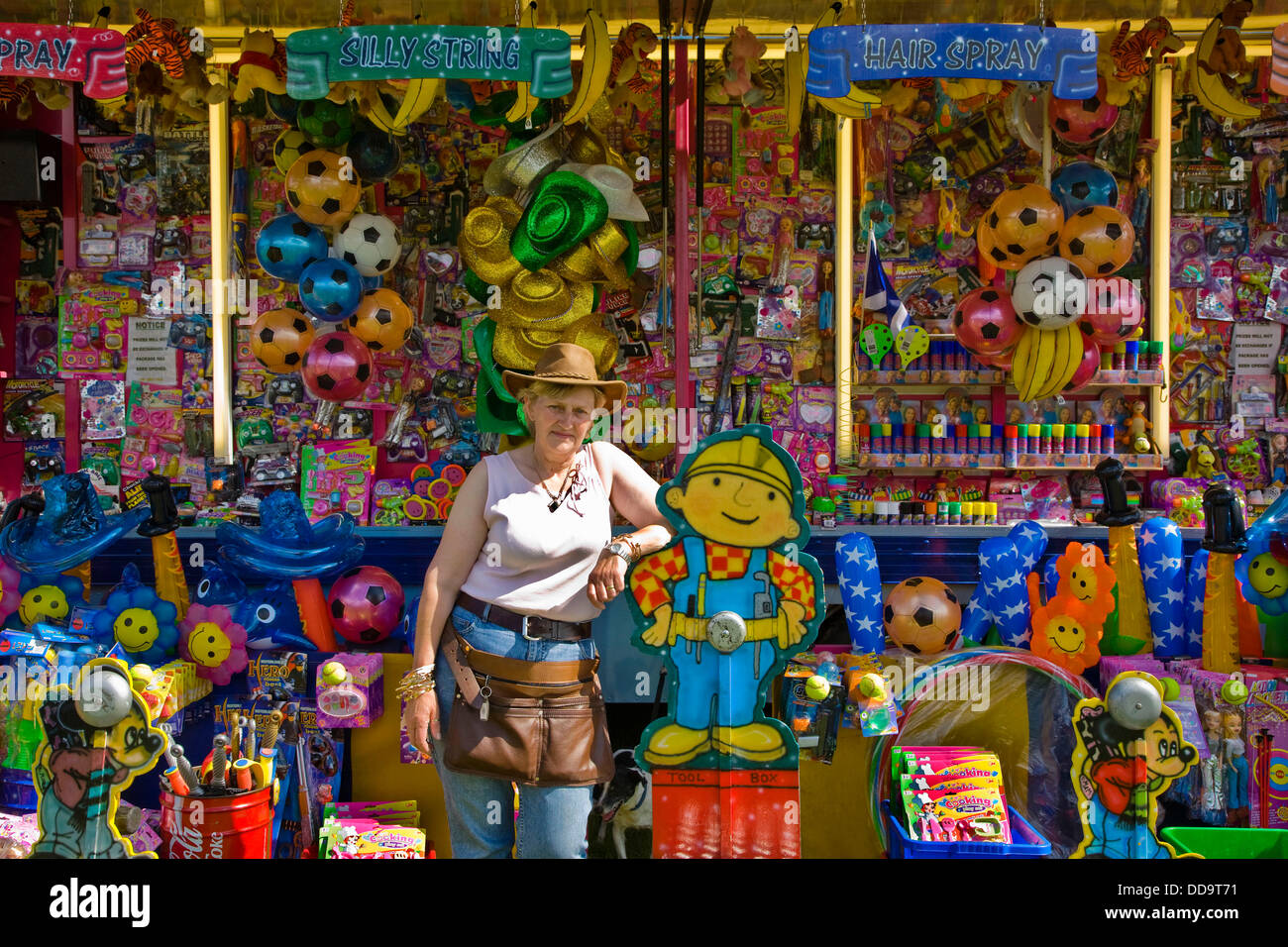Prize stall hi-res stock photography and images - Alamy