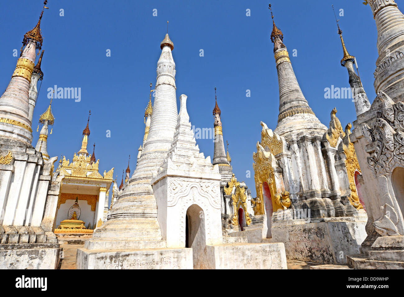 Shwe inn thein temple hi-res stock photography and images - Alamy