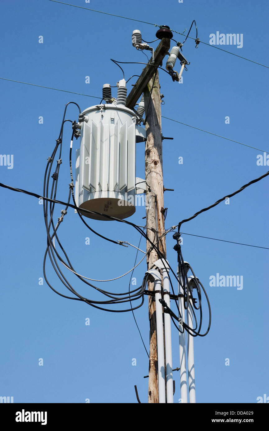 Telephone wires pole hi-res stock photography and images - Alamy