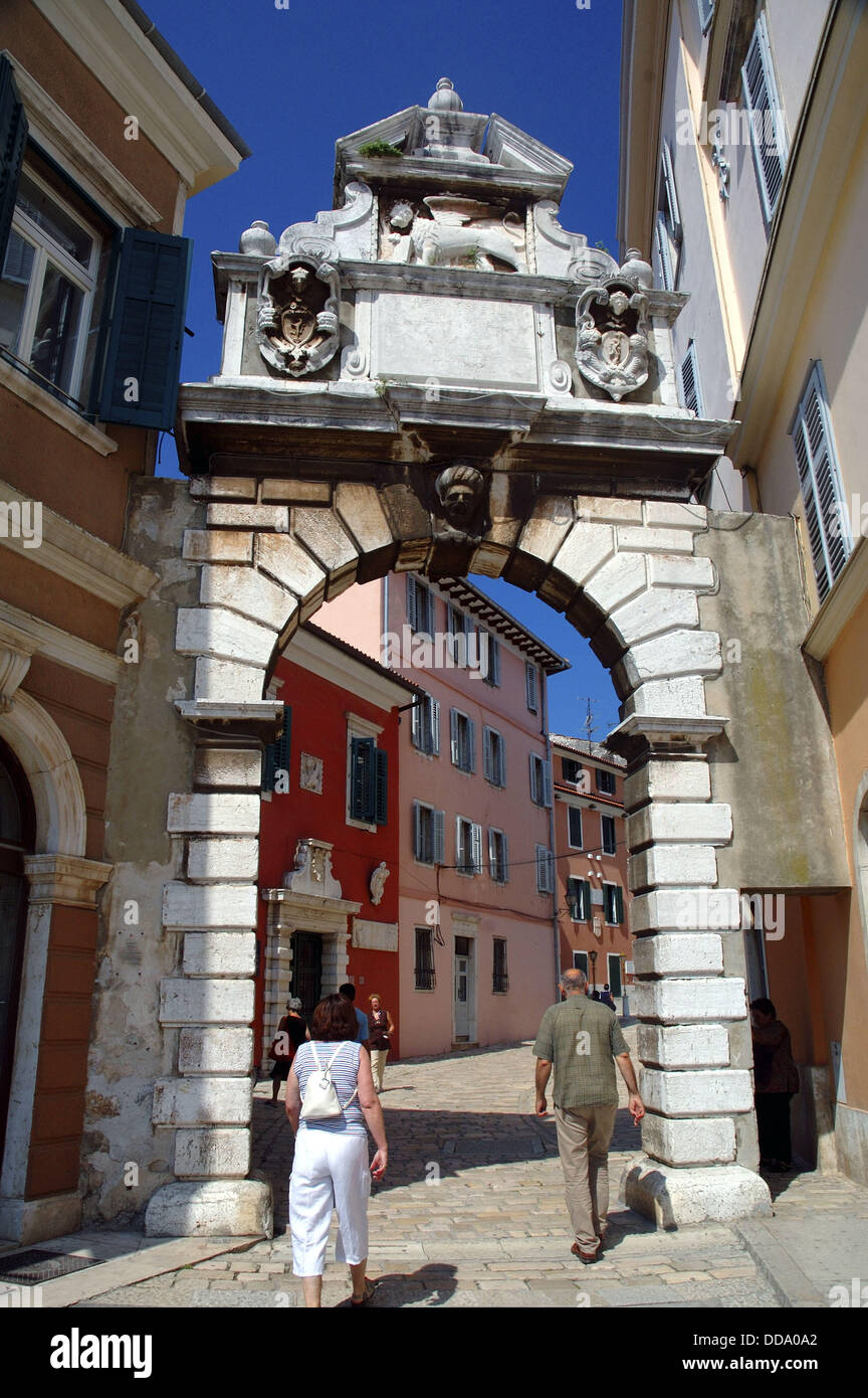 Looking through the Balbi Arch (1679) towards the old town of Rovinj ...