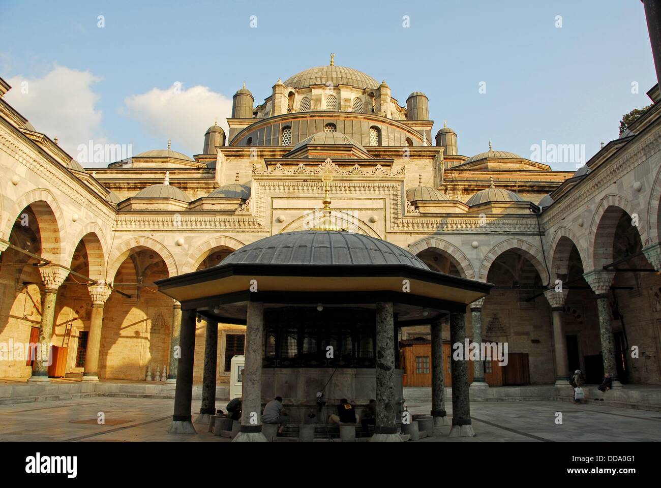 Sultan beyazit camii hi-res stock photography and images - Alamy