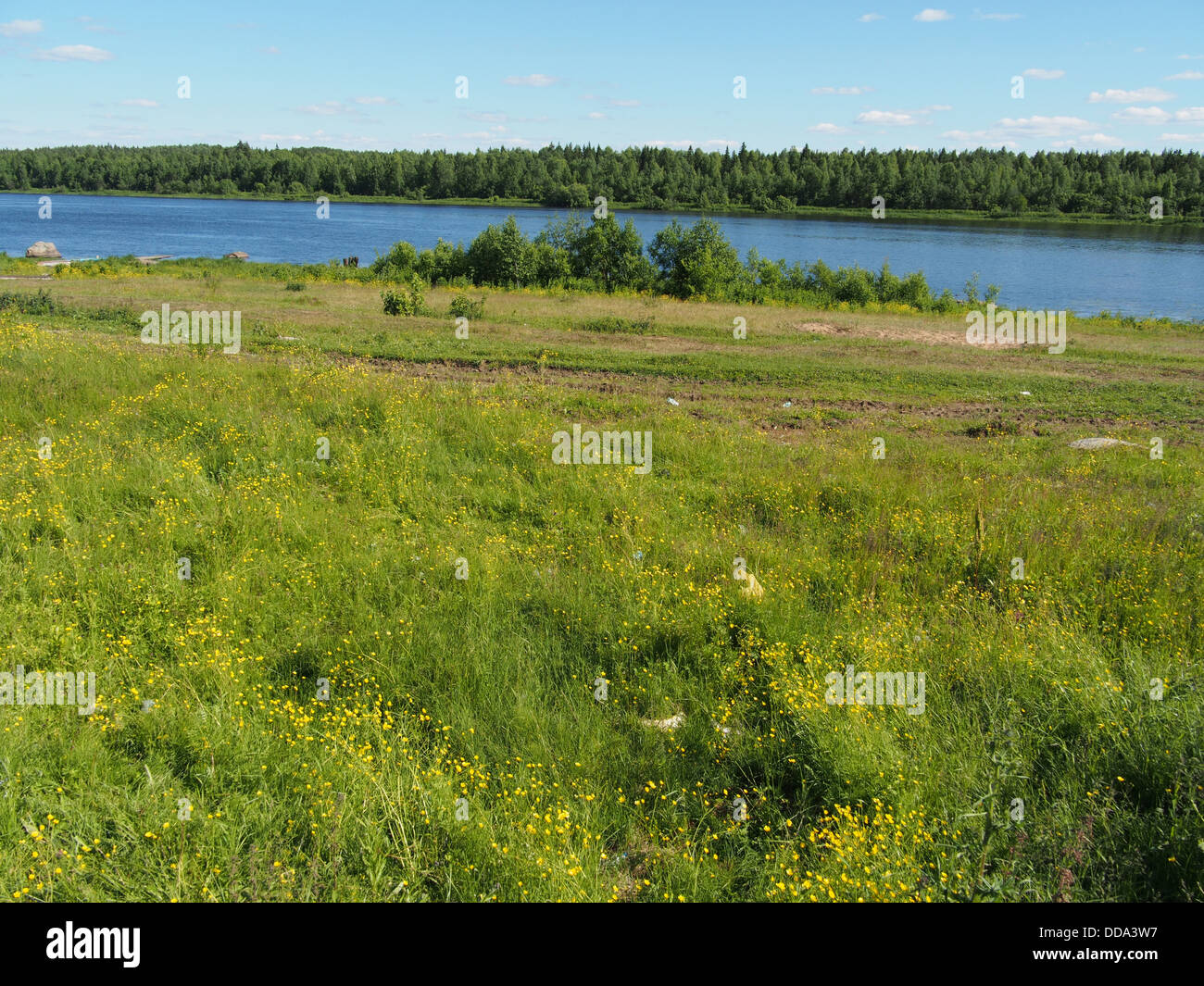 Riverside landscaping hi-res stock photography and images - Alamy