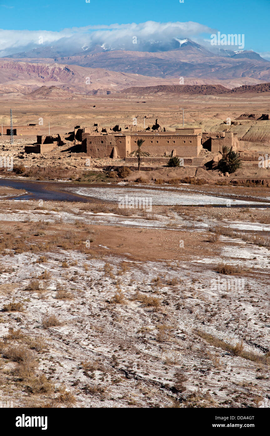 Ksar, mud brick castle, just before reaching Ait Benhaddou, Morocco ...