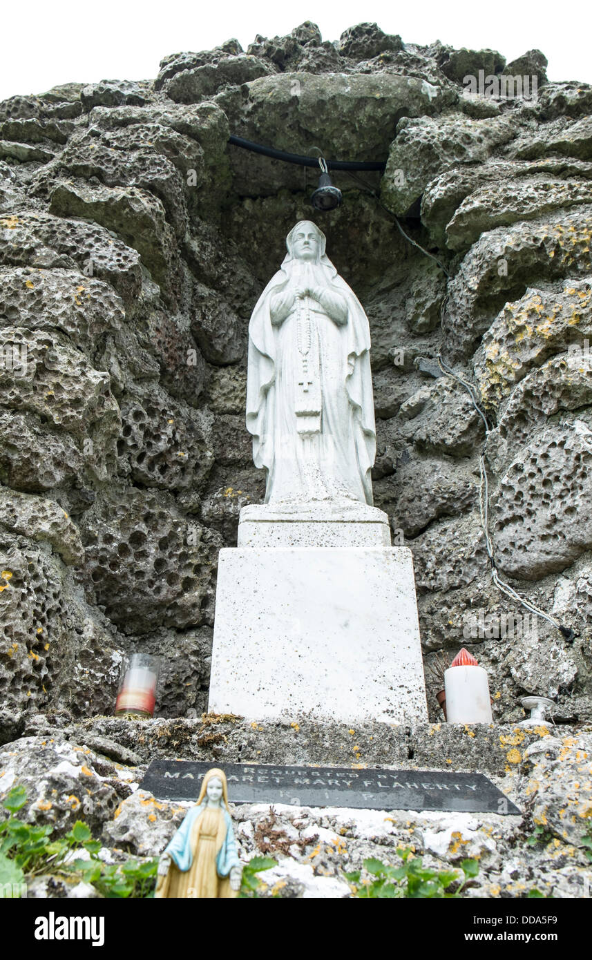 Virgin mary grotto hi-res stock photography and images - Alamy