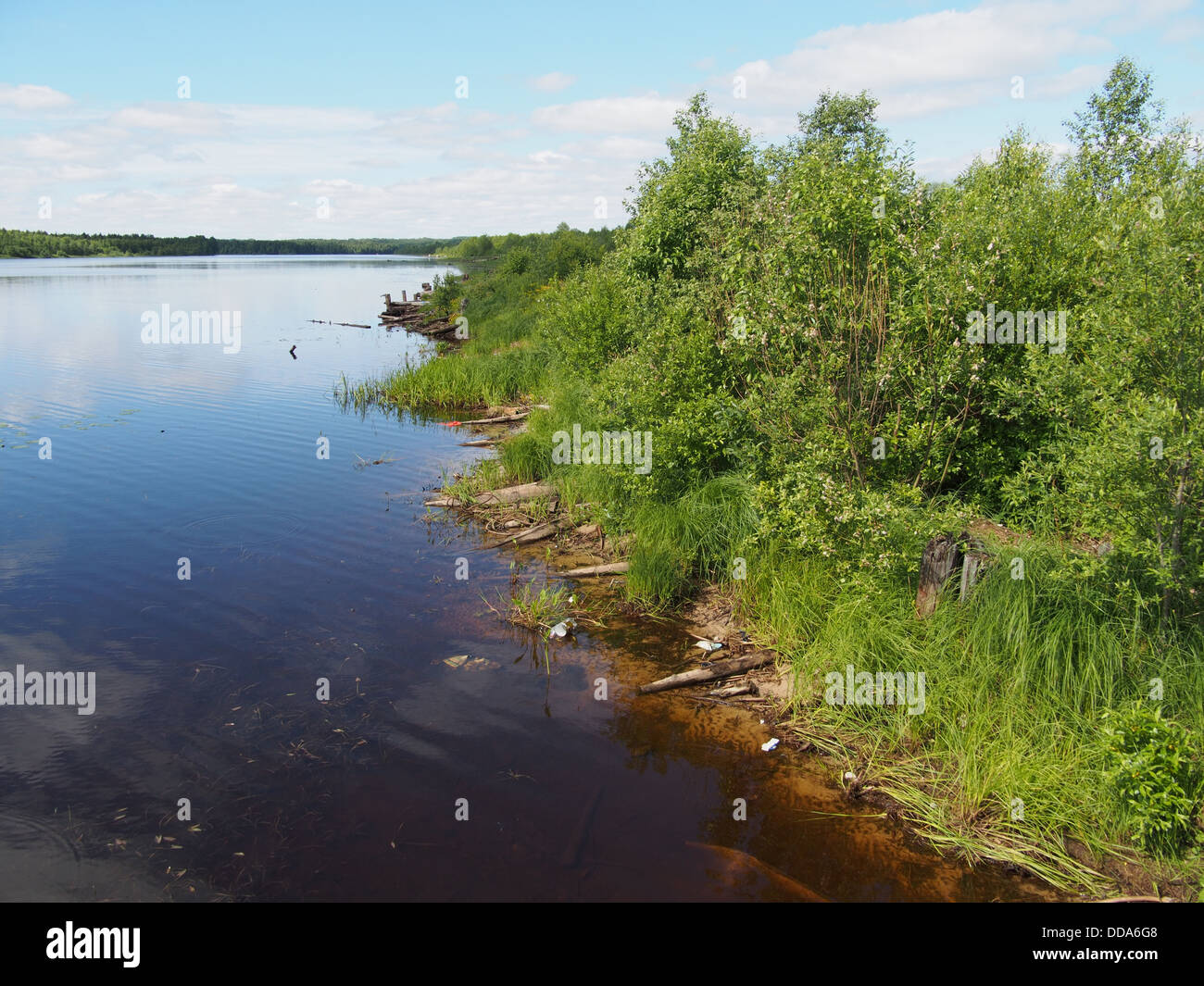 Riverside landscaping hi-res stock photography and images - Alamy