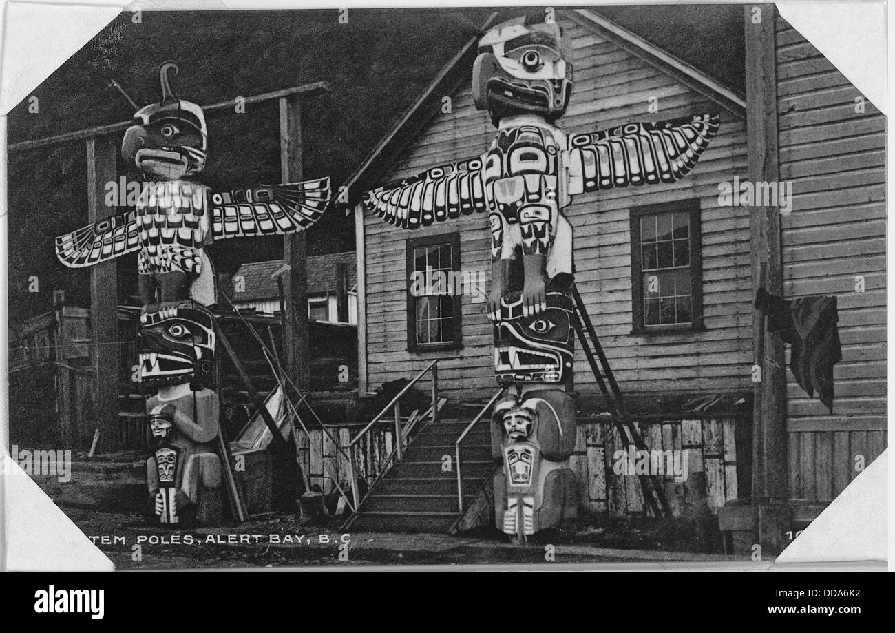 Alert bay totem pole Black and White Stock Photos & Images - Alamy