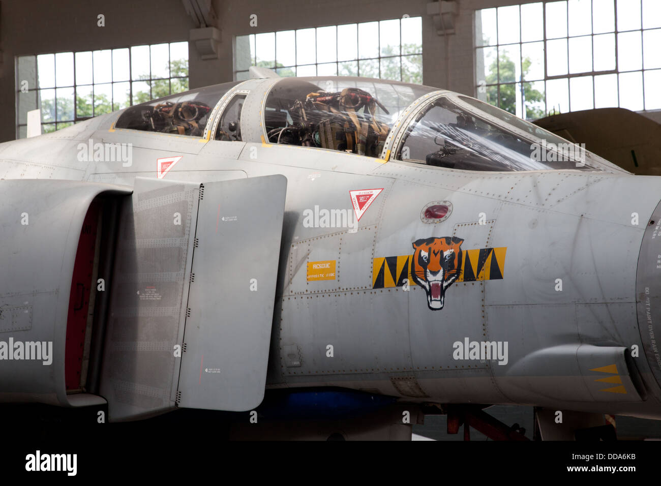 Vintage jet fighter aircraft hi-res stock photography and images - Alamy