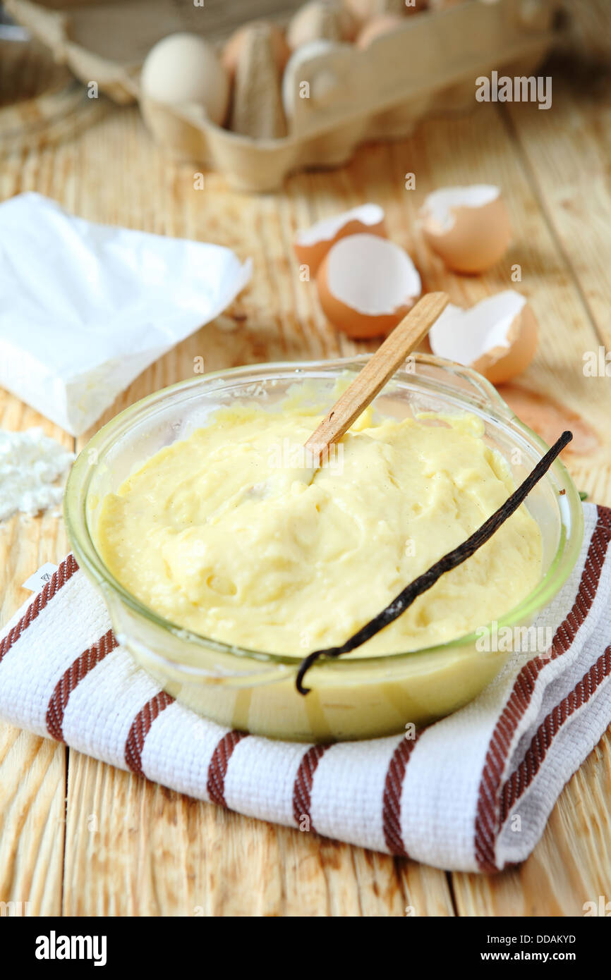 Vanilla egg custard hi-res stock photography and images - Alamy