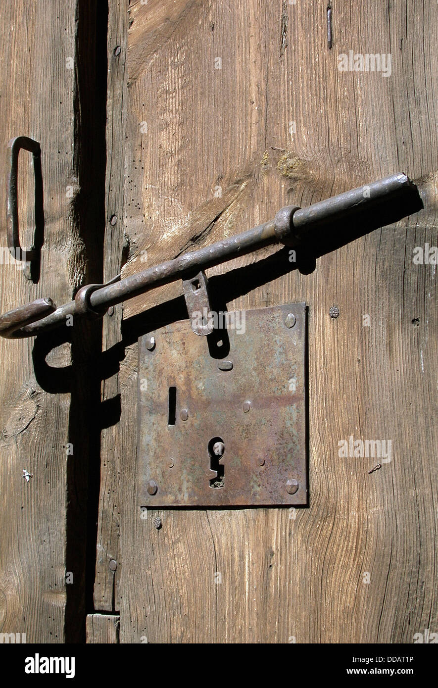 Old lock on an old wooden farmyard Stock Photo - Alamy