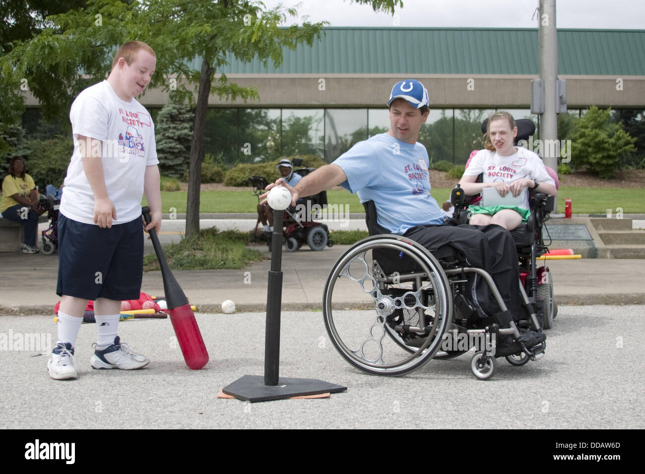 Boy in wheelchair baseball hi-res stock photography and images - Alamy