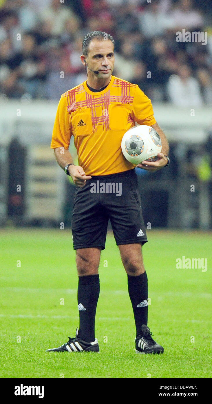 Referee Duarte Gomes (Portugal) stands on the pitch during the UEFA ...