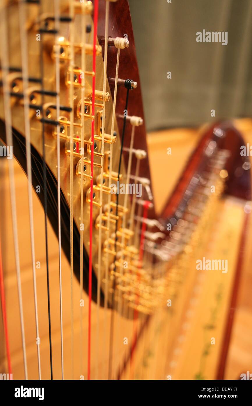 Harp detail hi-res stock photography and images - Alamy