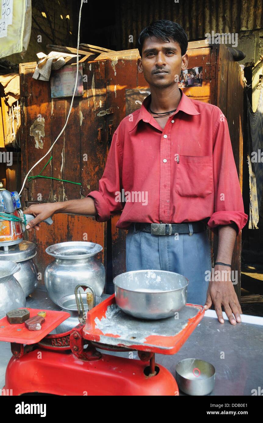 Man who makes Lassi yogurt drink in Delhi Stock Photo - Alamy