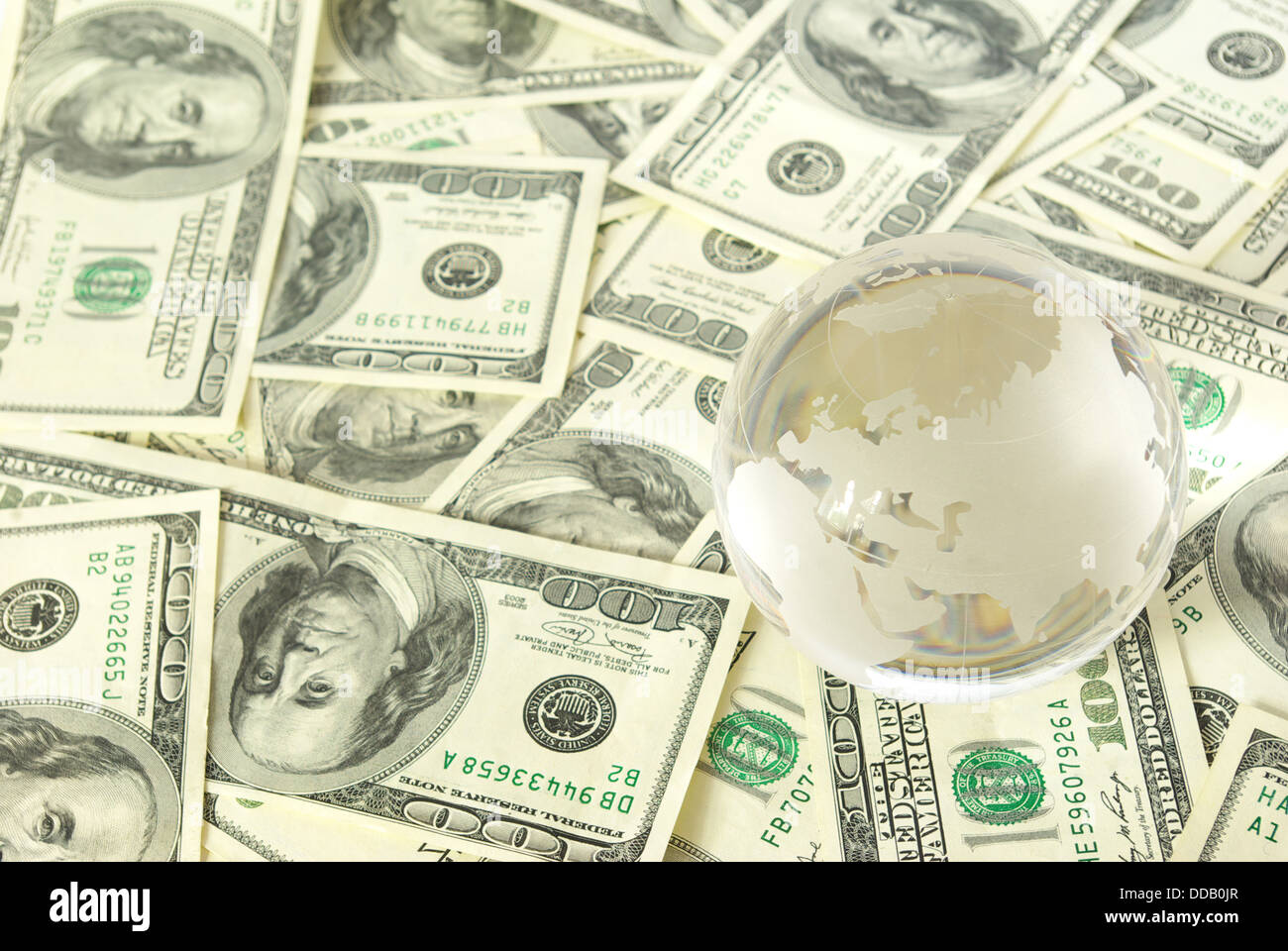 Global money earth hi-res stock photography and images - Alamy