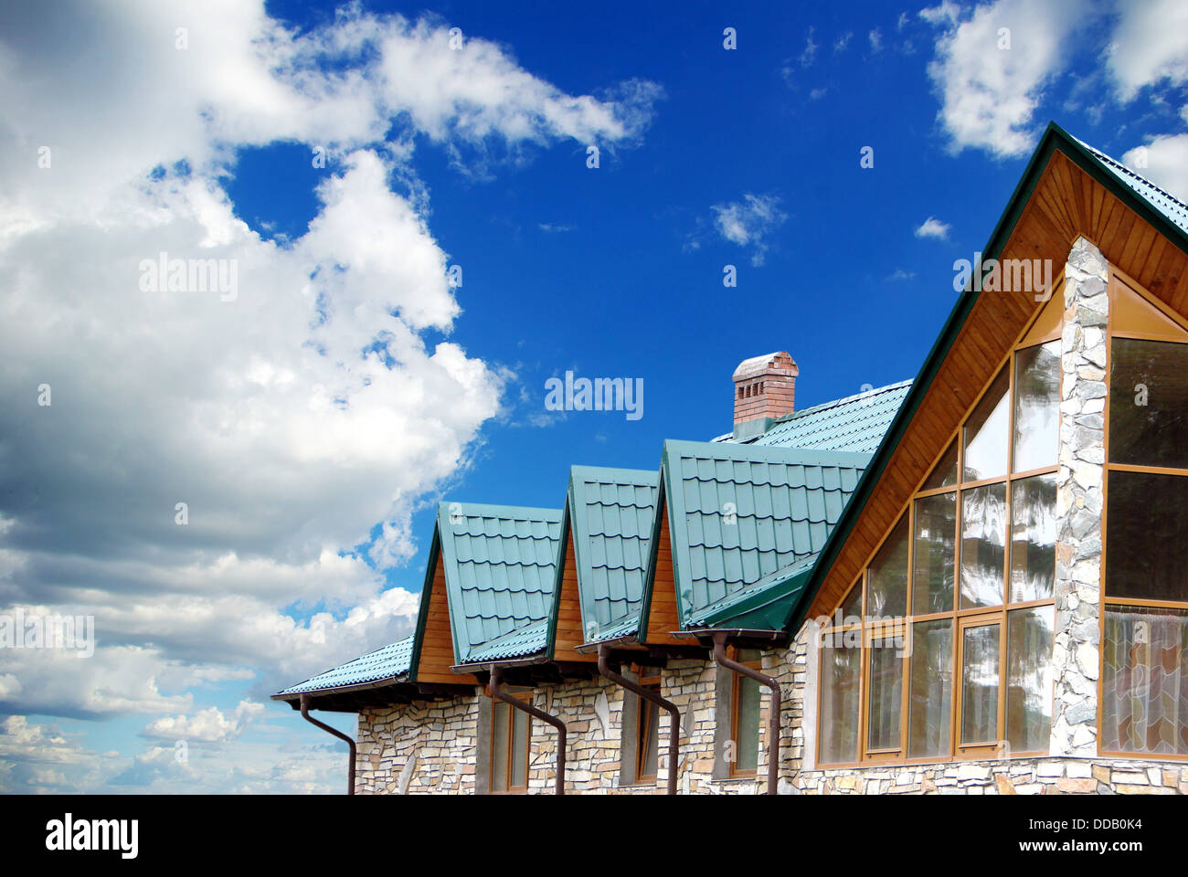 Manor home with pillars hi-res stock photography and images - Alamy