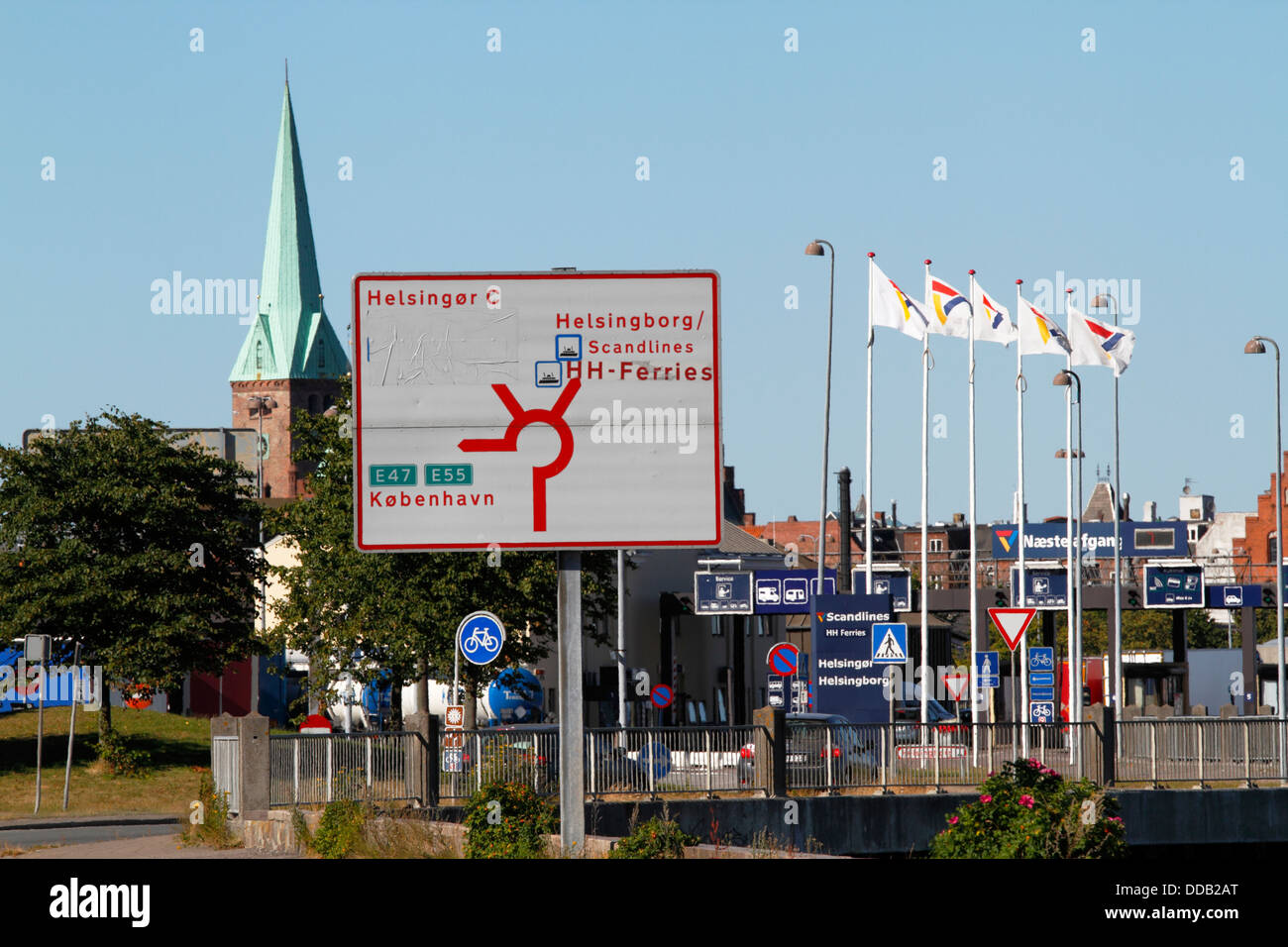 Confusing road signs hi-res stock photography and images - Alamy