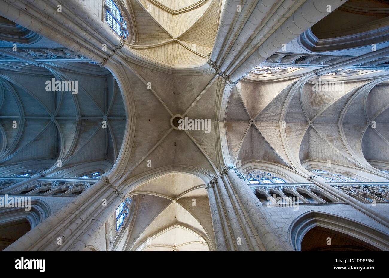 Interior ceiling hi-res stock photography and images - Alamy
