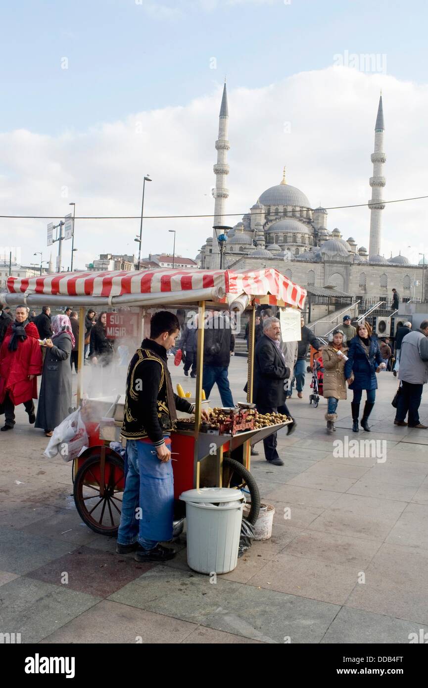 Man selling food in the street of Istanbul, Turkey Stock Photo - Alamy