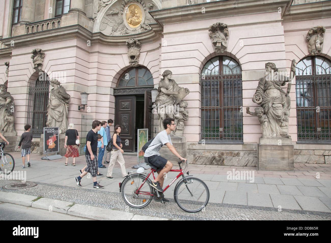 People and Statues outside Deutches Historisches - German History ...