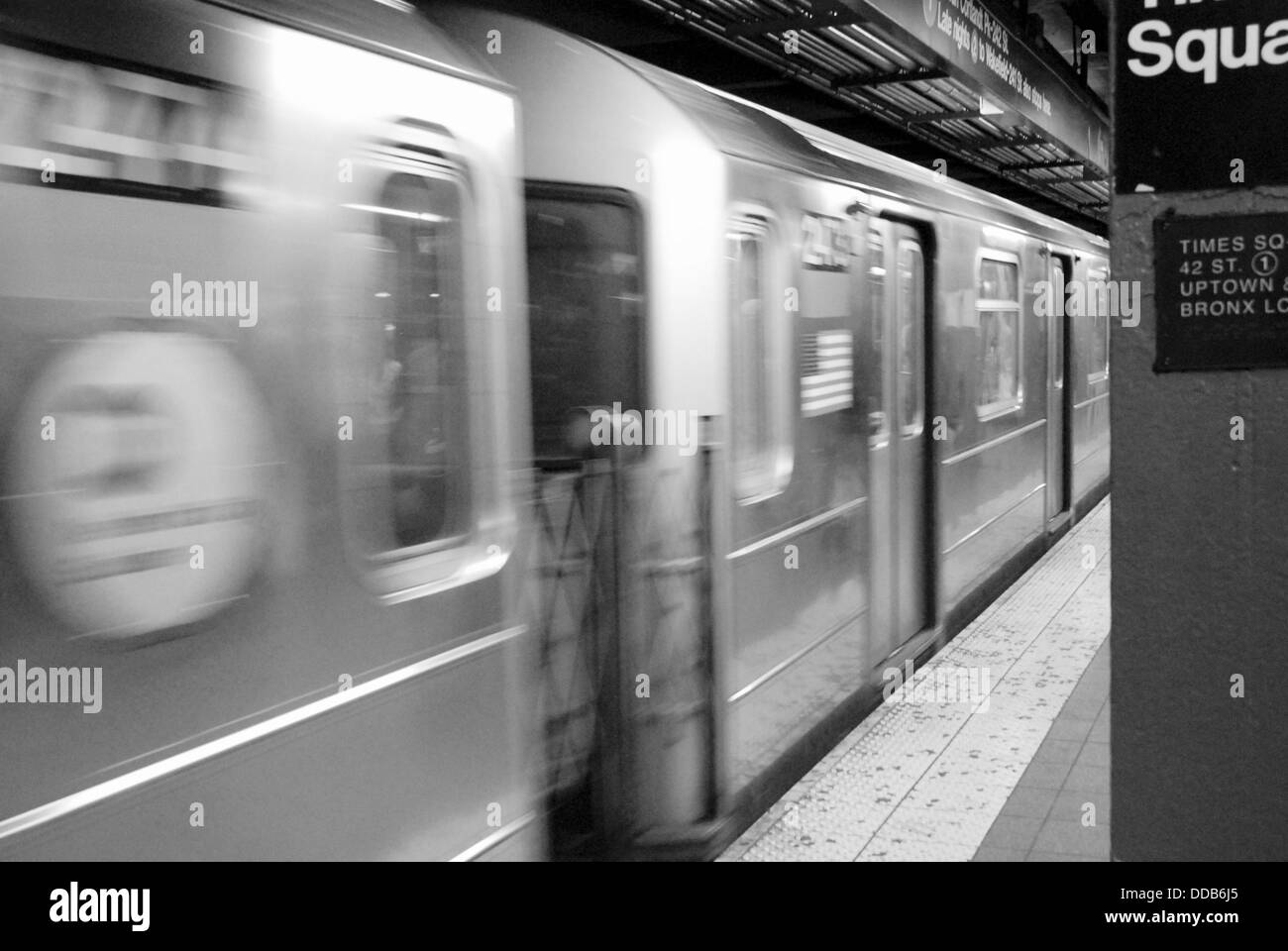 Mta Subway Logo High Resolution Stock Photography and Images - Alamy