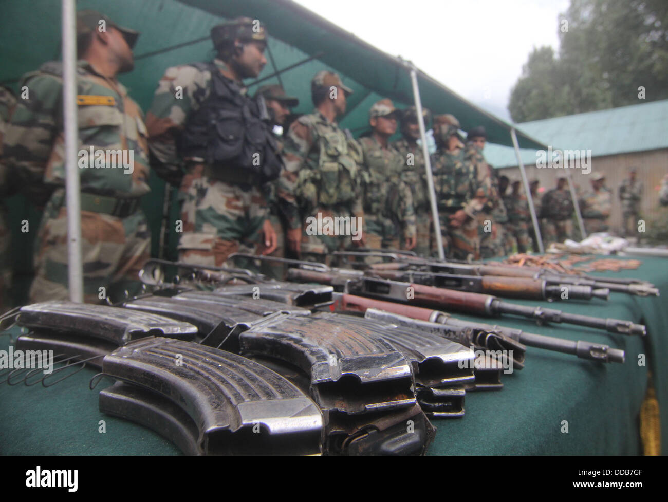 Indian Service Weapons | Indian Army Equipment List – EJRJQ