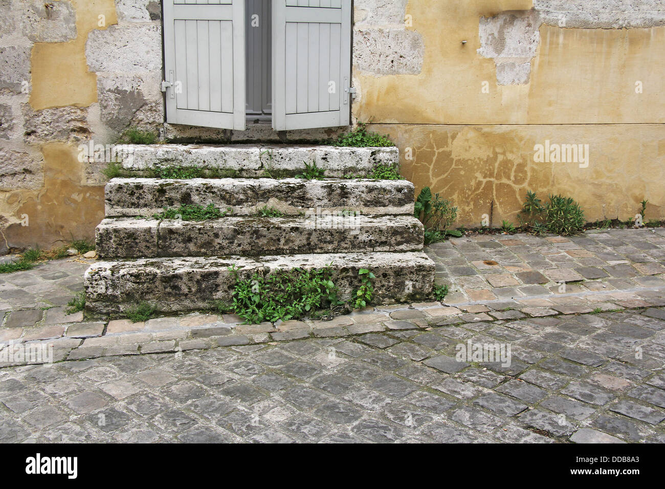 Old steel staircase hi-res stock photography and images - Alamy