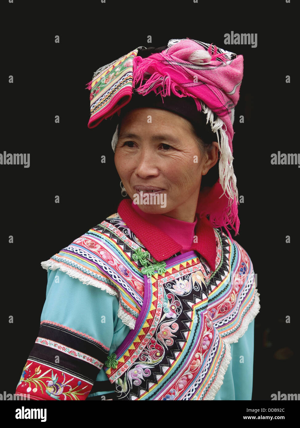 Yi tribe hi-res stock photography and images - Alamy