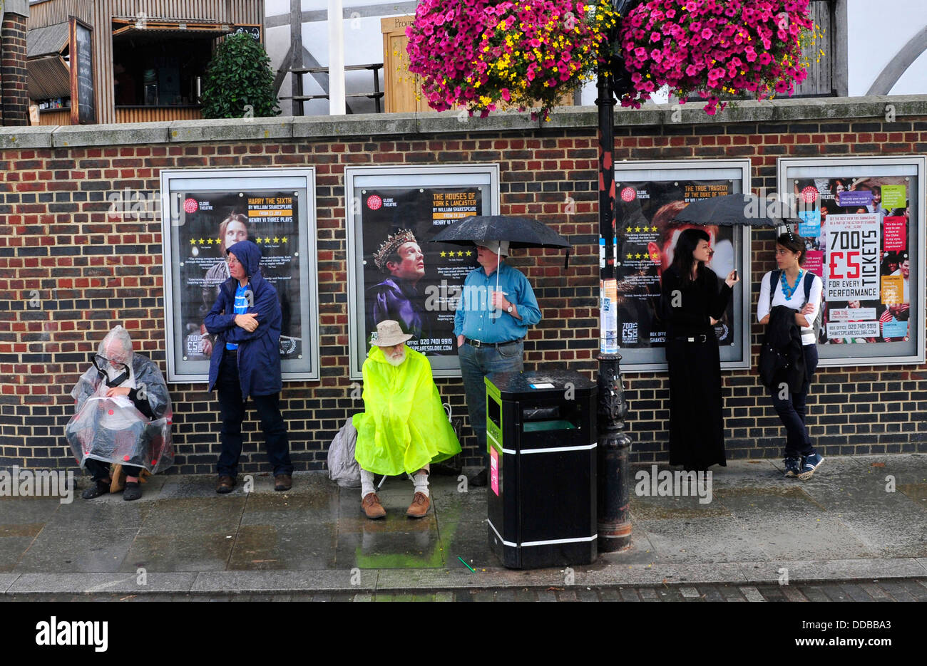 A queue outside Shakespeare's Globe Theatre, London, UK Stock Photo - Alamy