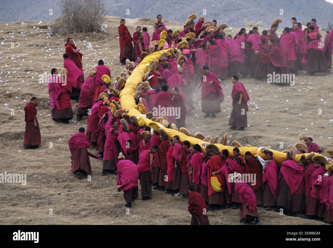 Monastery of labrang to the monlam festival hi-res stock photography ...