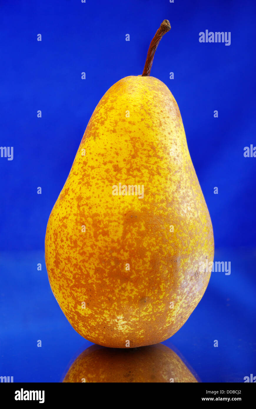 Pear yellow fruit hi-res stock photography and images - Alamy