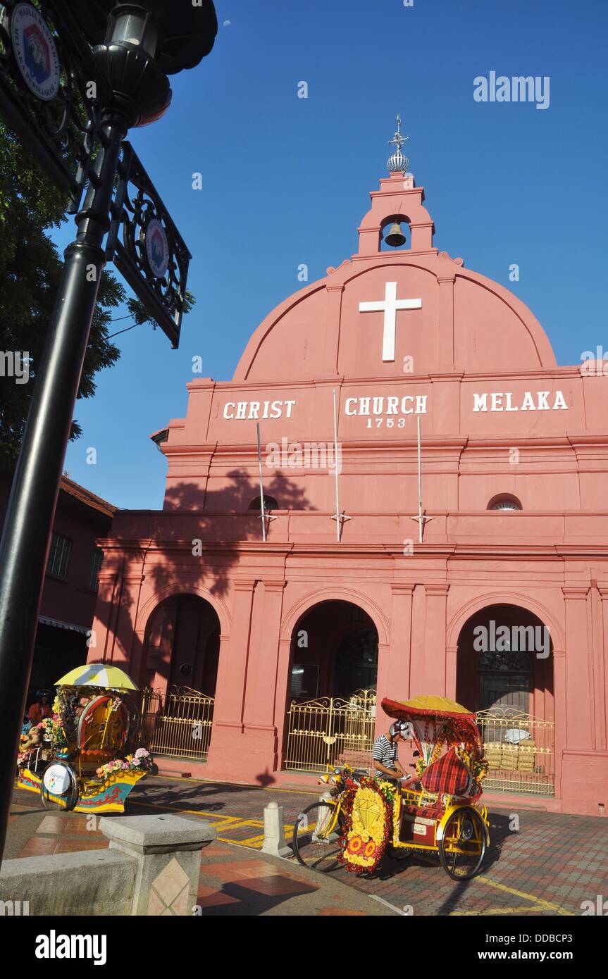 Malacca (Malaysia): a rickshaw by the Christ Church Stock Photo - Alamy