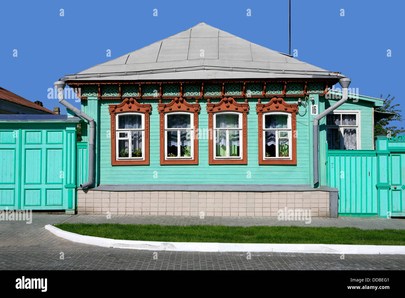 Traditional Russian wooden house on the main street in the Kremlin of ...