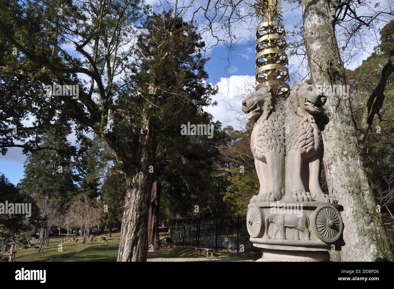 Nara (Japan): sculpture near the Todaji Temple Stock Photo - Alamy