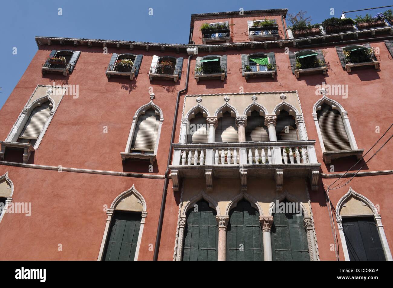 Venetian style hi-res stock photography and images - Alamy