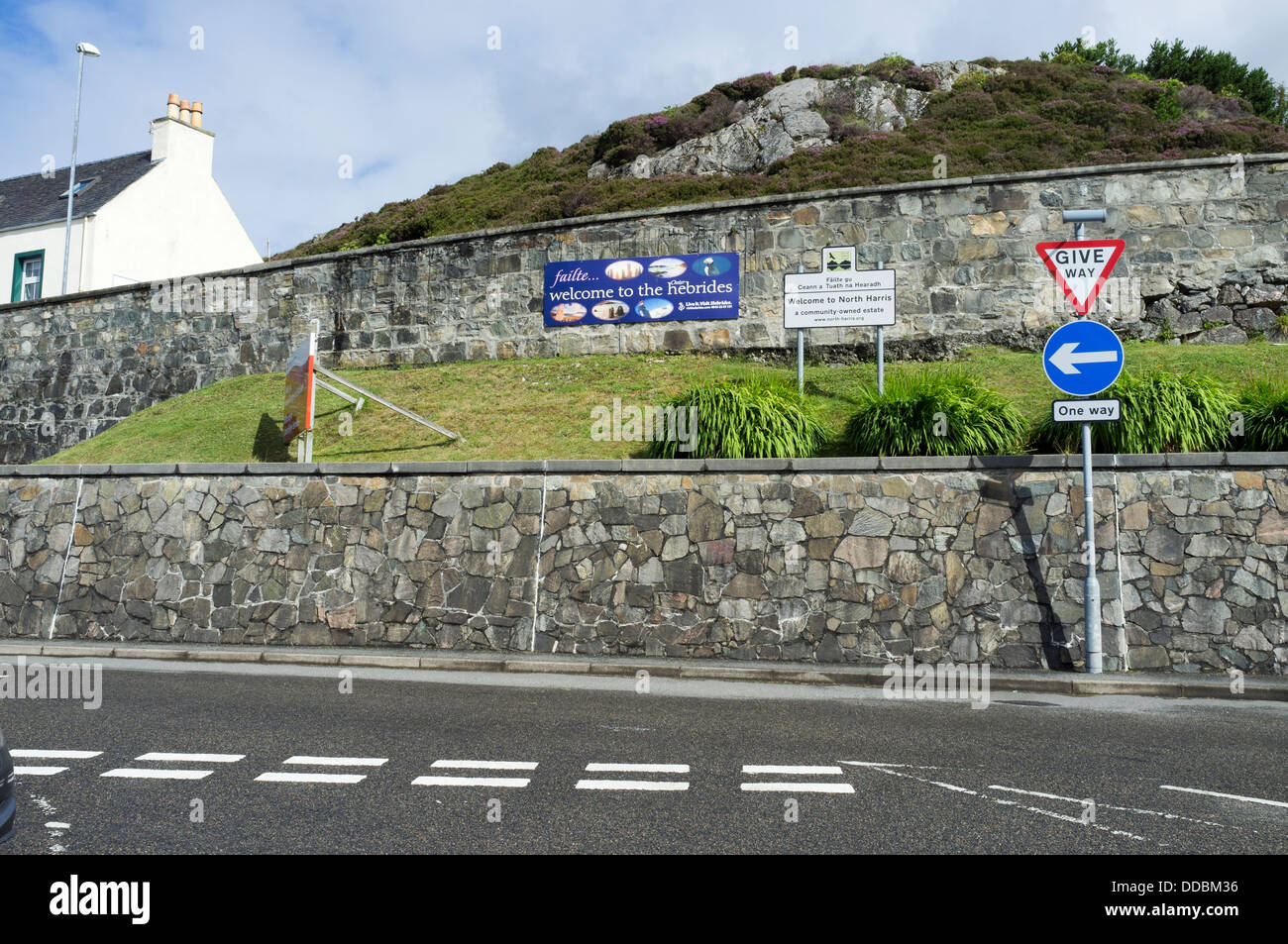 Caledonian macbrayne ferry terminal harris hi-res stock photography and ...
