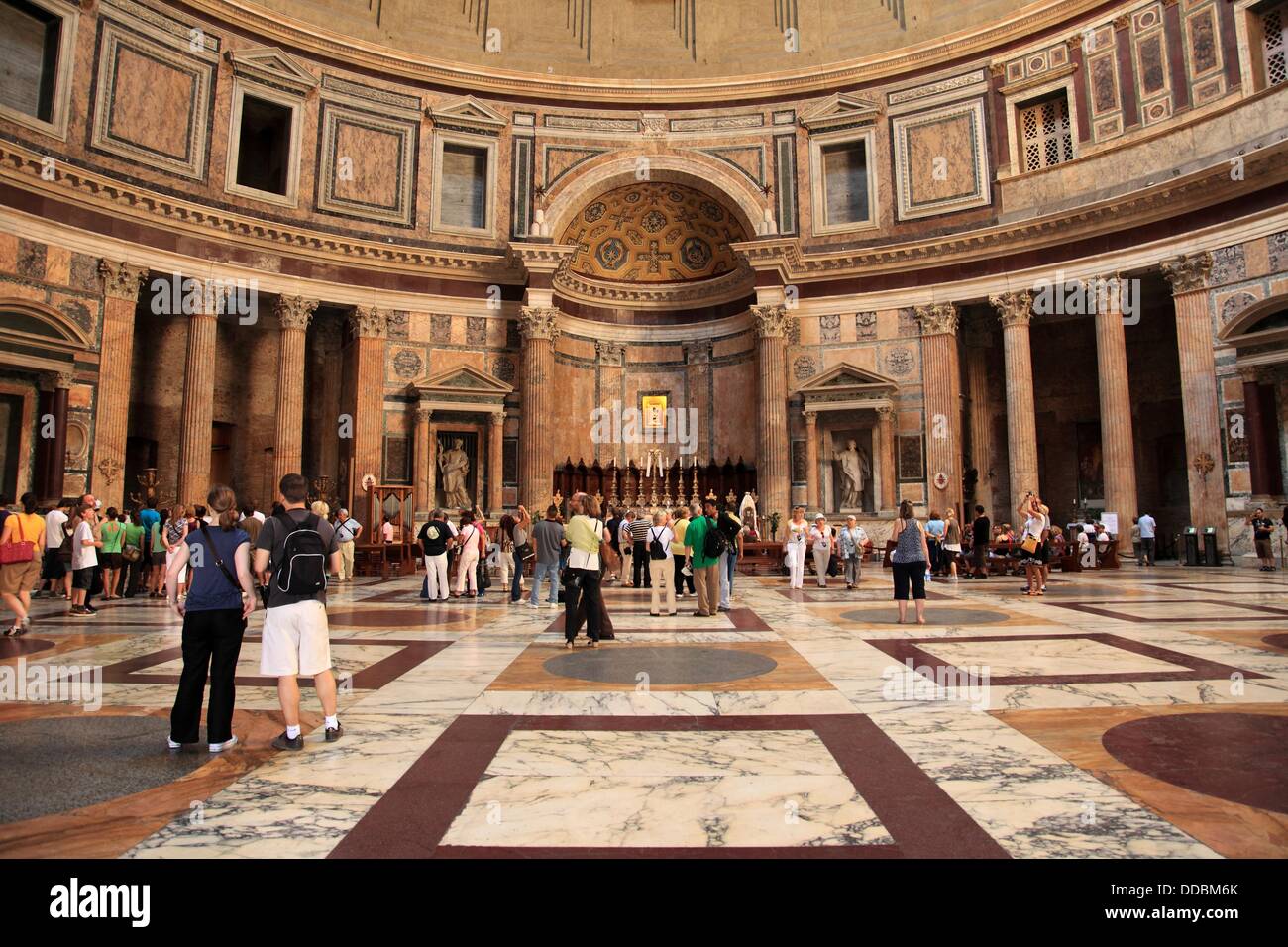 Romes pantheon hi-res stock photography and images - Alamy