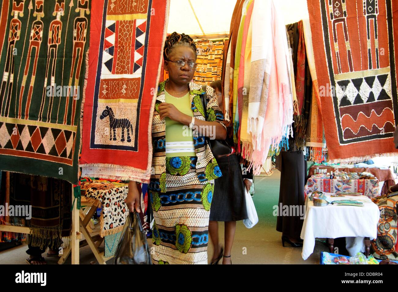 Sunday Craft Market Zambia High Resolution Stock Photography and Images ...