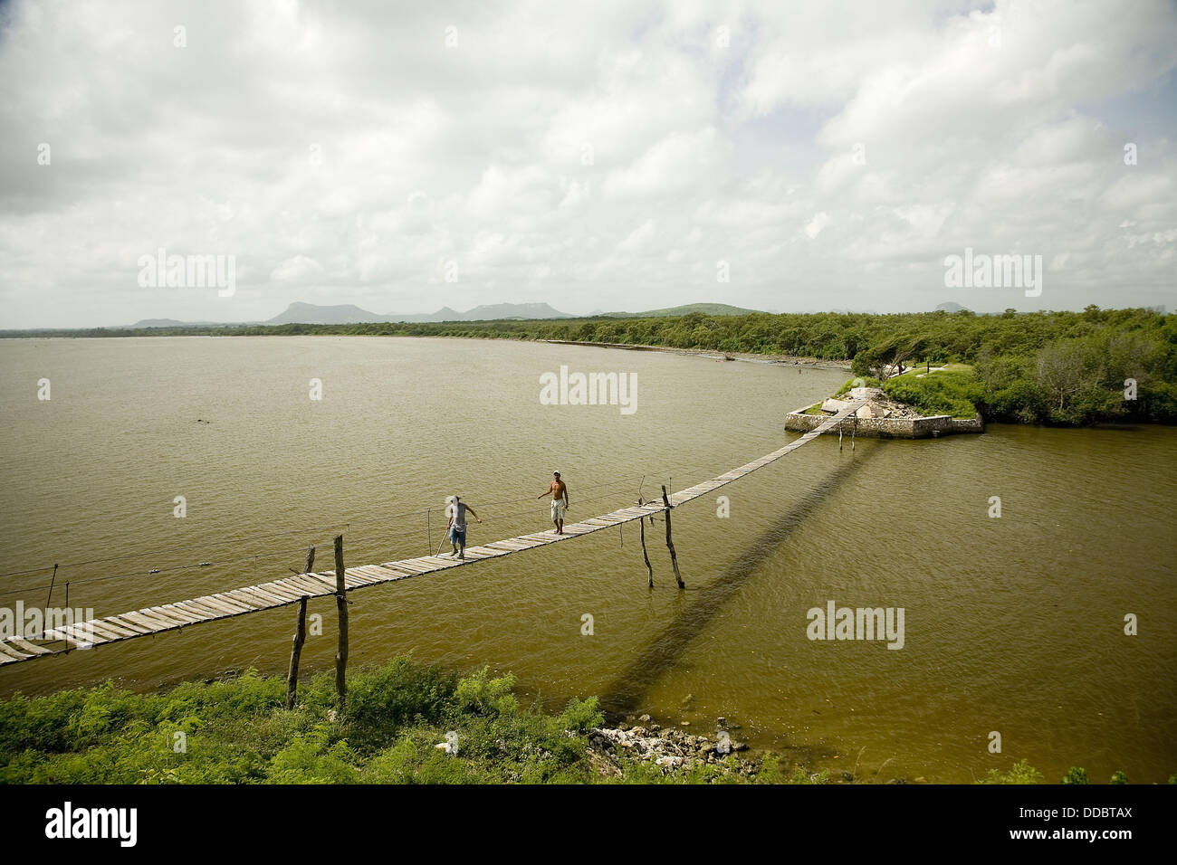 In equilibrium bridge hi-res stock photography and images - Alamy