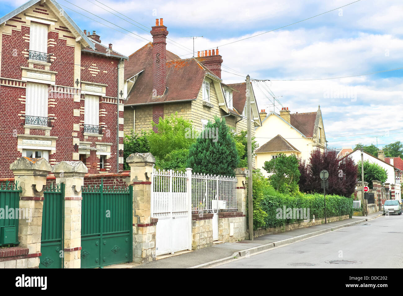 Provincial french architecture hi-res stock photography and images - Alamy