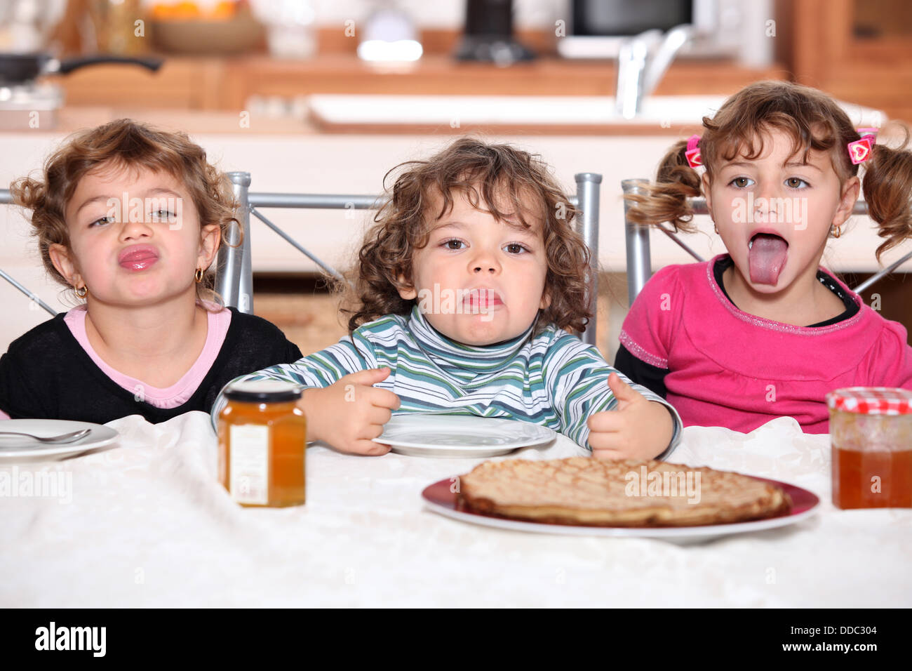 Boy girl tongue candy hi-res stock photography and images - Alamy